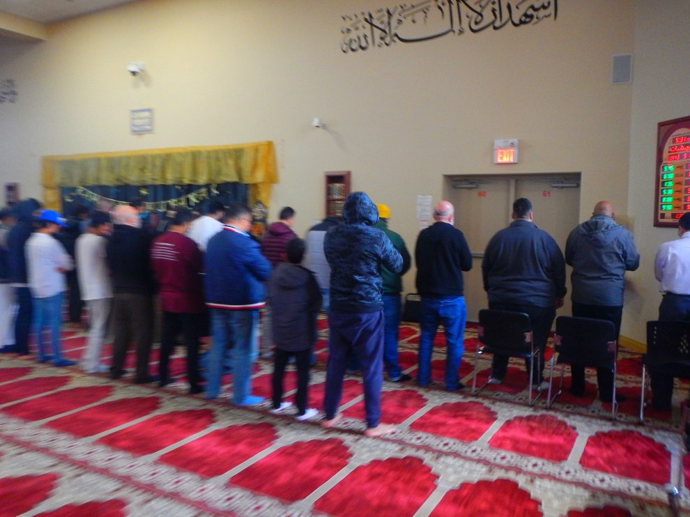 Day 15 – Asr Prayer – Drive-Thru Iftar – MAH – Muslim Association of ...