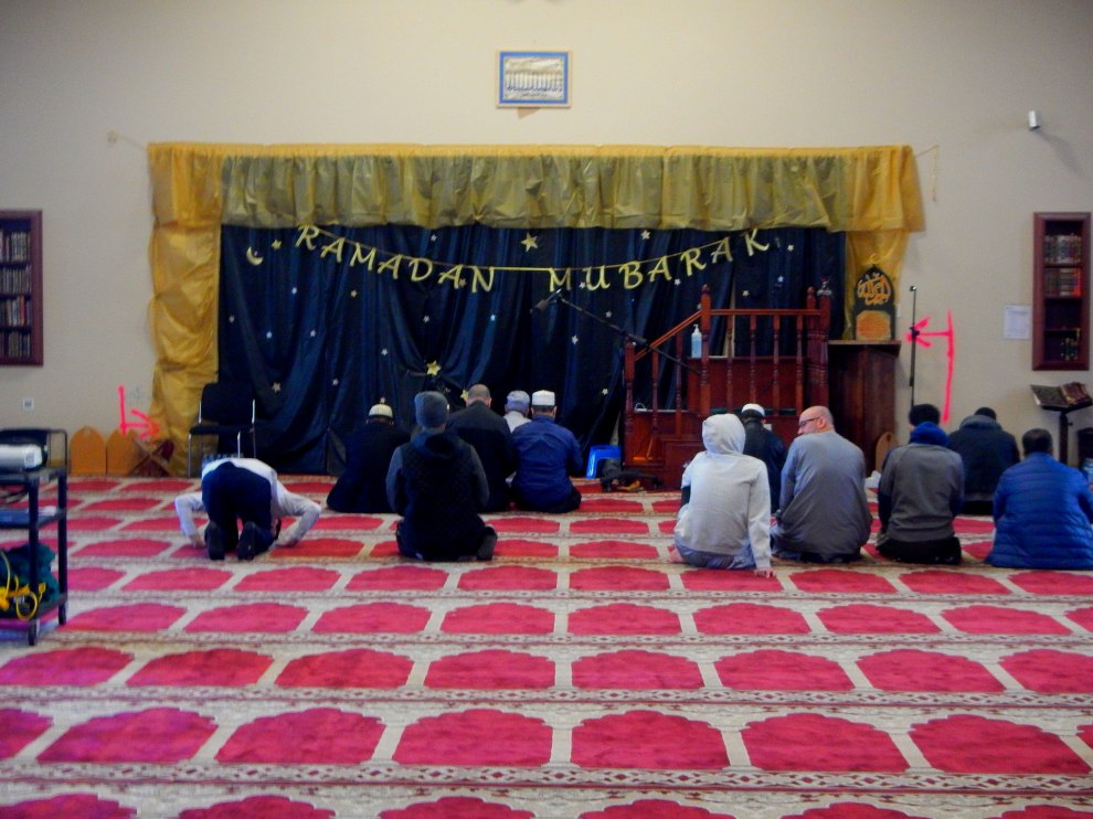 Day 15 – Asr Prayer – Drive-Thru Iftar – MAH – Muslim Association of ...